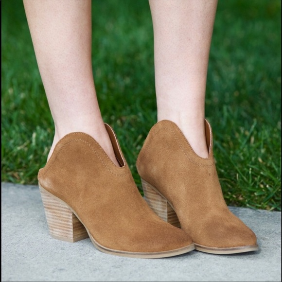 Chinese Laundry | Shoes | Saddle Distressed Closed Toe Block Heel Mule ...